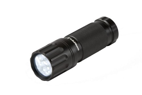 Smith & Wesson Galaxy 9 LED Flashlight (9 White LEDS) Reviews ...