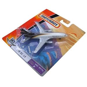 Amazon.com: Matchbox Skybusters UPS DC-10 Toy Airplane Model: Toys & Games