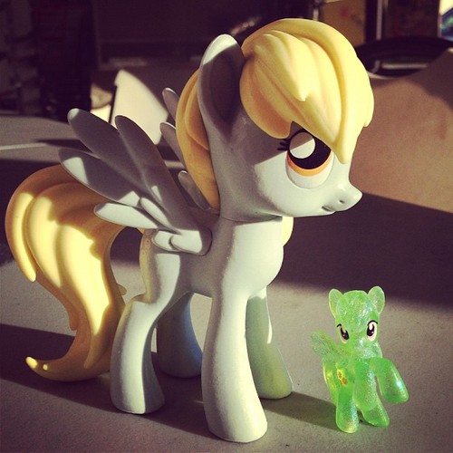 Amazon.com: My Little Pony Derpy Hooves Vinyl Figure: Toys & Games