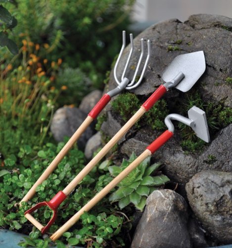 Grandma Can Make Fairy Houses From Forest Finds | Home Garden Companion