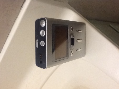 Amazon.com : Dell 20GB DJ-20 Generation 2 Digital Jukebox/MP3 Player ...