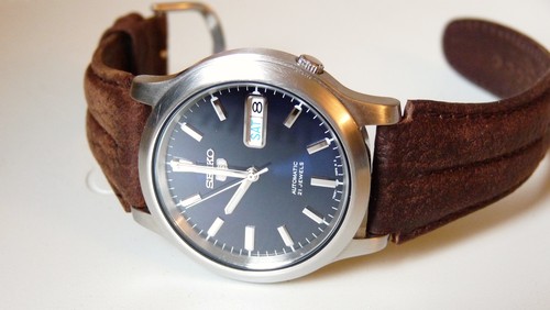 [Identify] What strap is this? (Seiko 5 SNK793) : r/Watches