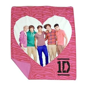 Amazon.com - One Direction Pink Zebra Print Heart Fleece Throw Blanket ...
