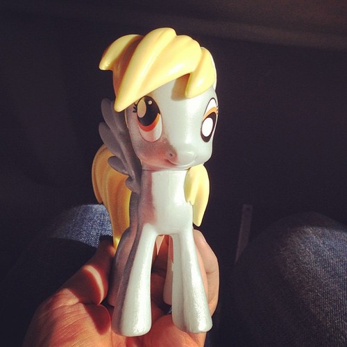 Amazon.com: My Little Pony Derpy Hooves Vinyl Figure: Toys & Games
