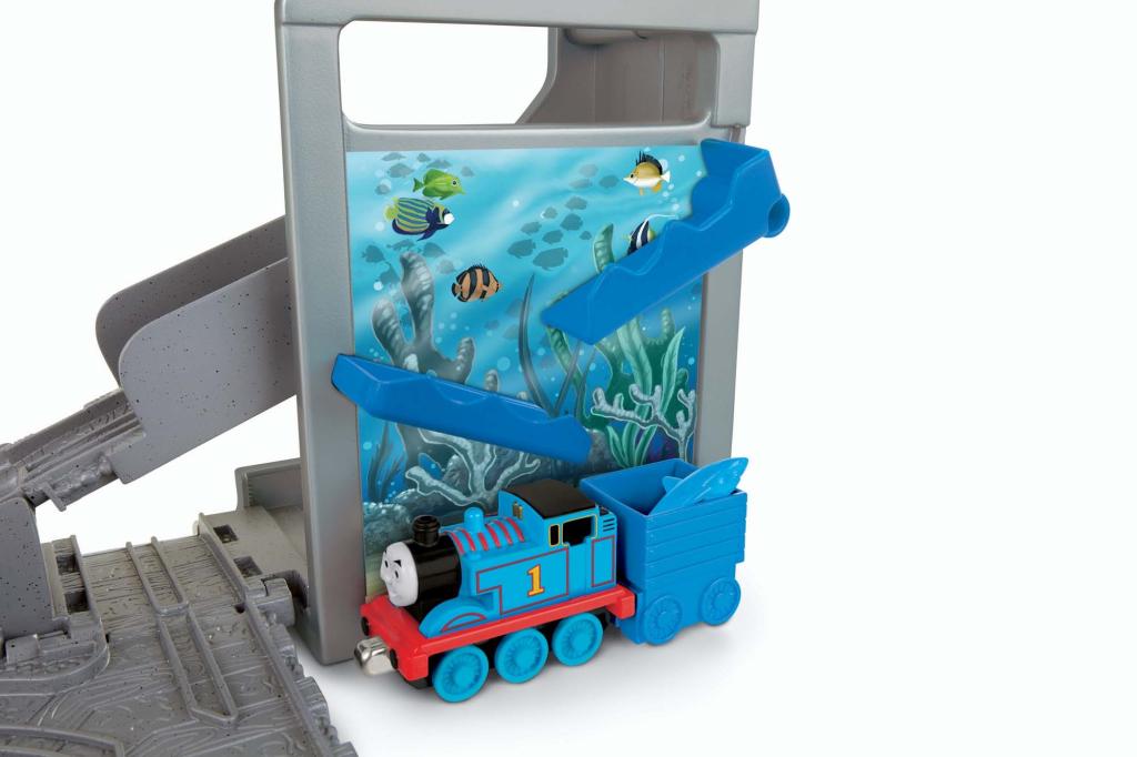 Fisher Price Thomas The Train: Take -n - Play Shark Exhibit : Amazon.in ...