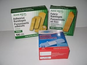Amazon.com: Assorted Adhesive Bandages 100 Count, Waterproof 25 Count ...