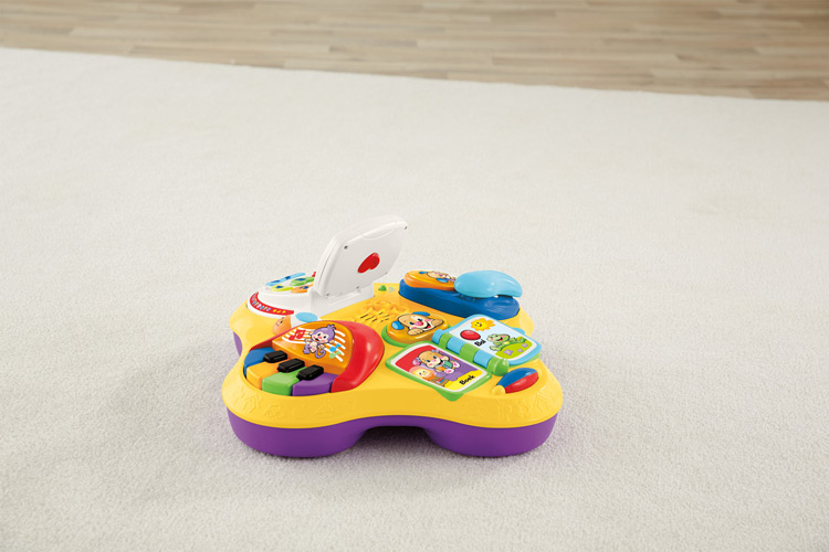 Amazon.com: Fisher-Price Laugh & Learn Puppy and Friends Learning Table ...