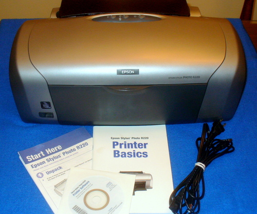 Amazon.com: Epson Stylus Photo R220 Ink Jet Printer (C11C626011 ...
