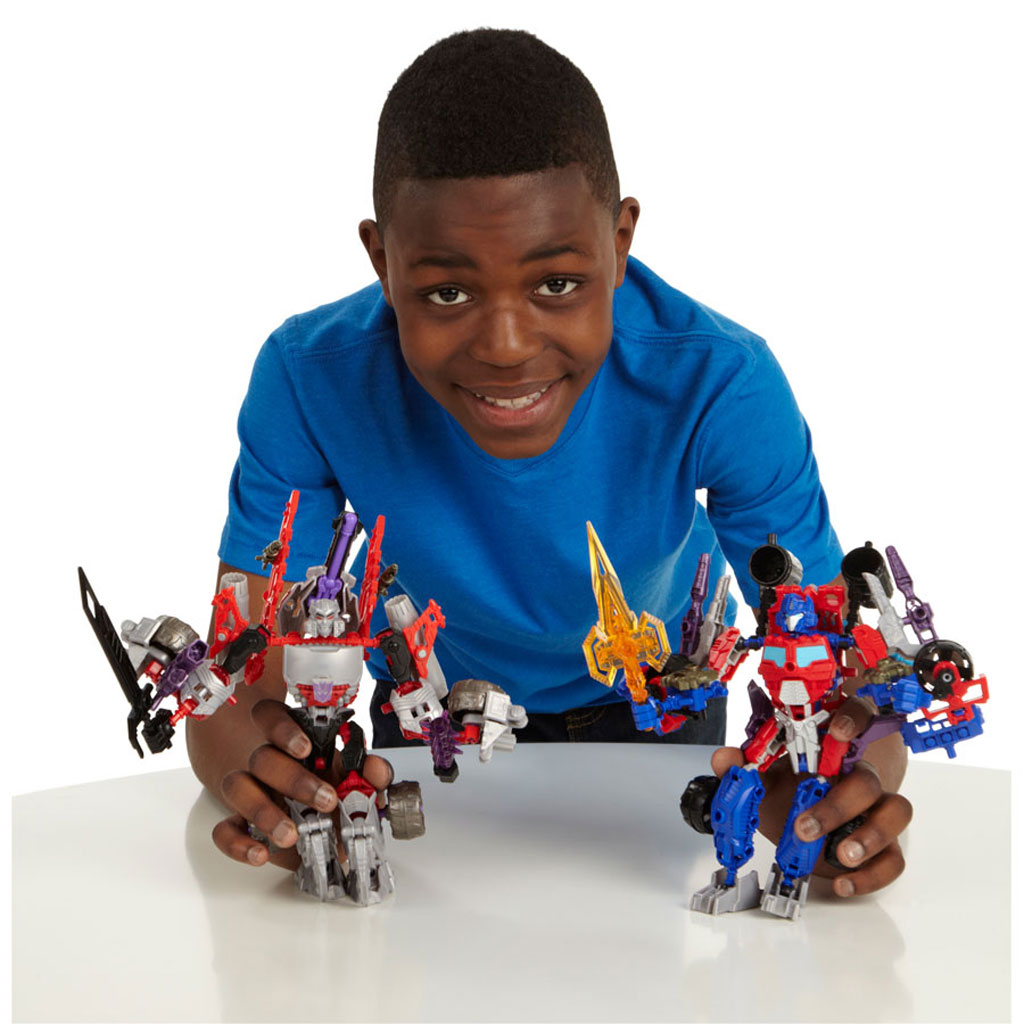Amazon.com: Transformers Construct-A-Bots Optimus Prime Vs. Megatron ...