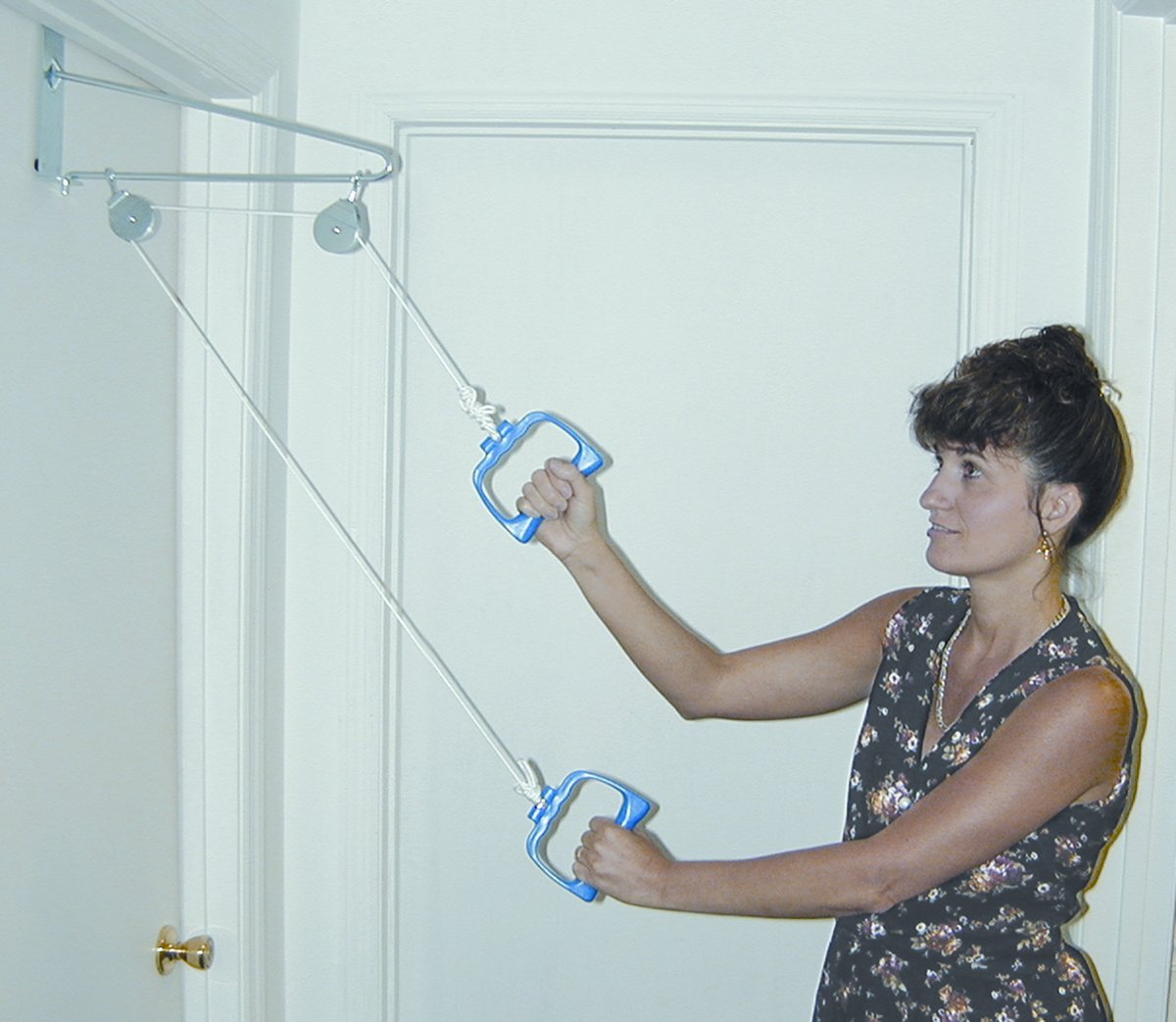 Really strong over the door bracket : r/homegym