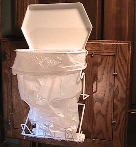 Can I install a garbage disposal on thus plastic sink : r/Plumbing